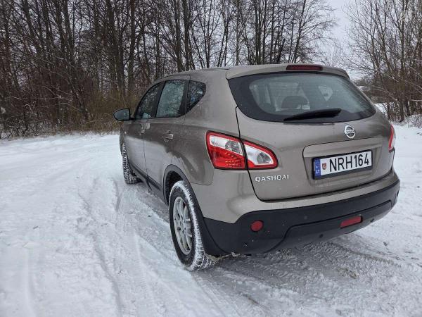 Brown Nissan qashqai+2 2012 in Klaipeda, with an engine capacity of 1.60 L and mileage of 306 thousand km for 3100 €, photo 5 on AUTOMOTO.COM.LV