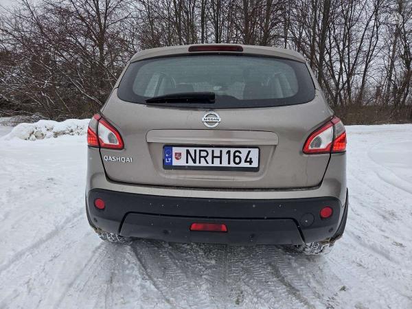 Brown Nissan qashqai+2 2012 in Klaipeda, with an engine capacity of 1.60 L and mileage of 306 thousand km for 3100 €, photo 6 on AUTOMOTO.COM.LV