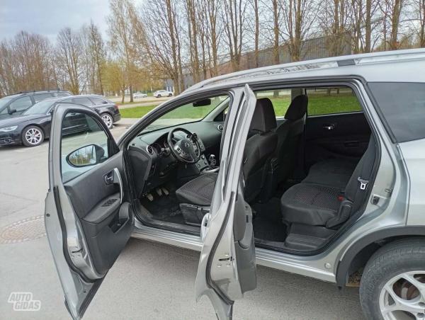 Nissan qashqai+2 2009 in Siauliai, with an engine capacity of 2.00 L and mileage of 296 thousand km for 4500 €, photo 3 on AUTOMOTO.COM.LV