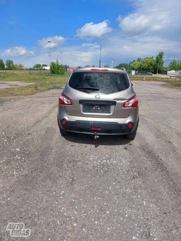 Nissan qashqai+2 2010 in Marijampole, with an engine capacity of 1.60 L and mileage of 276 thousand km for 4200 €, photo 6 on AUTOMOTO.COM.LV