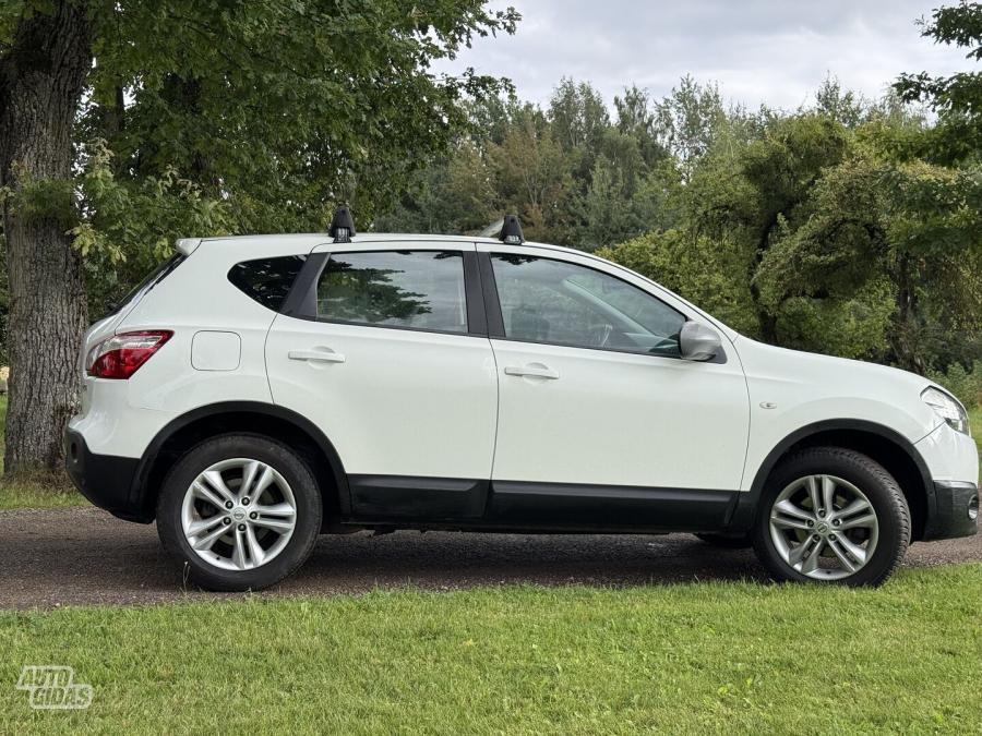 Nissan qashqai+2 2011 in Kaunas, with an engine capacity of 2.00 L and mileage of 25 thousand km for 3650 €, photo 5 on AUTOMOTO.COM.LV
