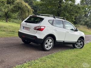 Nissan qashqai+2 2011 in Kaunas, with an engine capacity of 2.00 L and mileage of 25 thousand km for 3650 €, photo 6 on AUTOMOTO.COM.LV