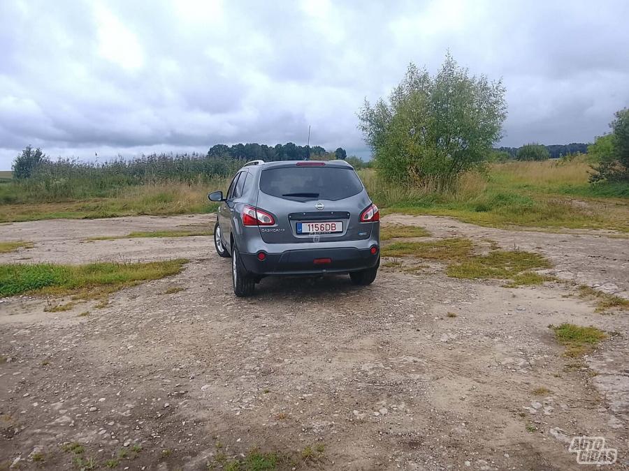 Nissan qashqai+2 2012 in Raseiniai, with an engine capacity of 1.60 L and mileage of 258 thousand km for 3800 €, photo 5 on AUTOMOTO.COM.LV