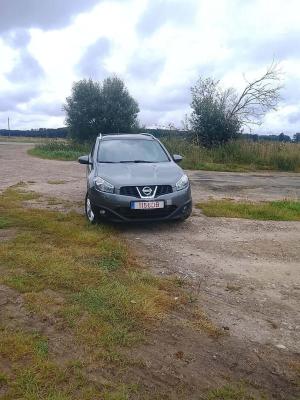 Nissan qashqai+2 2012 in Raseiniai, with an engine capacity of 1.60 L and mileage of 258 thousand km for 3800 €, photo 6 on AUTOMOTO.COM.LV