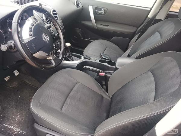 Nissan qashqai+2 2012 in Raseiniai, with an engine capacity of 1.60 L and mileage of 258 thousand km for 3800 €, photo 8 on AUTOMOTO.COM.LV