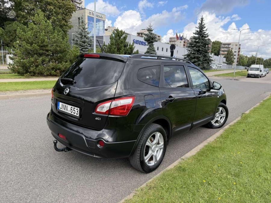 Nissan qashqai+2 2014 in Vilnius, with an engine capacity of 2.00 L and mileage of 250 thousand km for 5450 €, photo 13 on AUTOMOTO.COM.LV