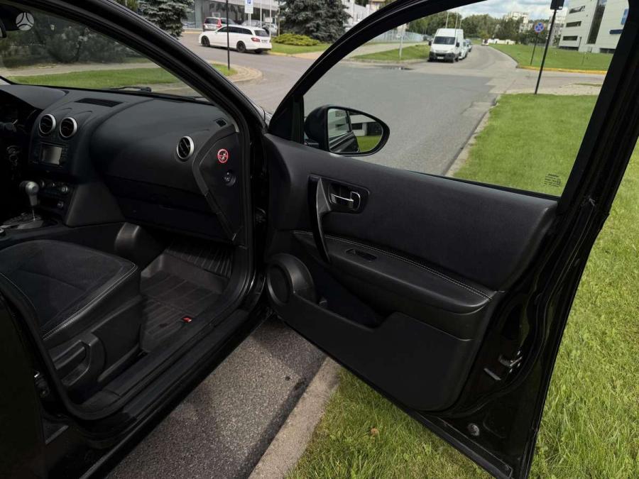 Nissan qashqai+2 2014 in Vilnius, with an engine capacity of 2.00 L and mileage of 250 thousand km for 5450 €, photo 25 on AUTOMOTO.COM.LV