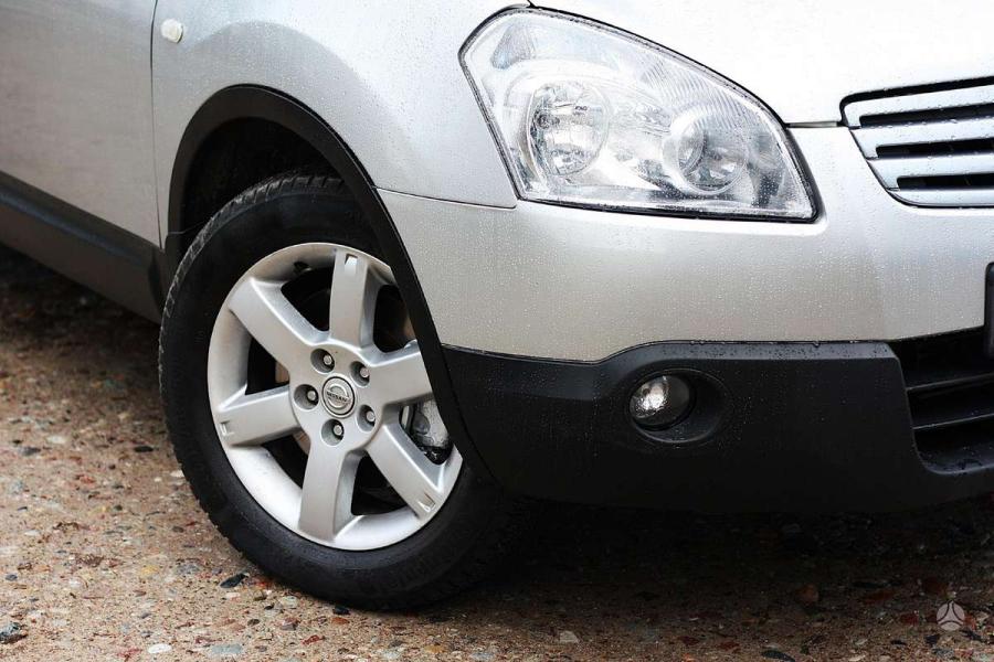 Grey Nissan qashqai+2 2009 in Kretinga, with an engine capacity of 2.00 L and mileage of 357 thousand km for 4899 €, photo 7 on AUTOMOTO.COM.LV