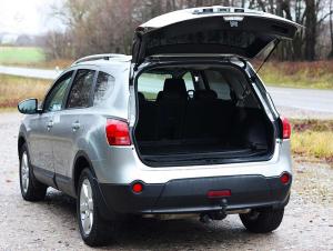 Grey Nissan qashqai+2 2009 in Kretinga, with an engine capacity of 2.00 L and mileage of 357 thousand km for 4899 €, photo 16 on AUTOMOTO.COM.LV