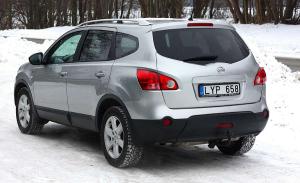Grey Nissan qashqai+2 2009 in Kretinga, with an engine capacity of 2.00 L and mileage of 357 thousand km for 4699 €, photo 7 on AUTOMOTO.COM.LV