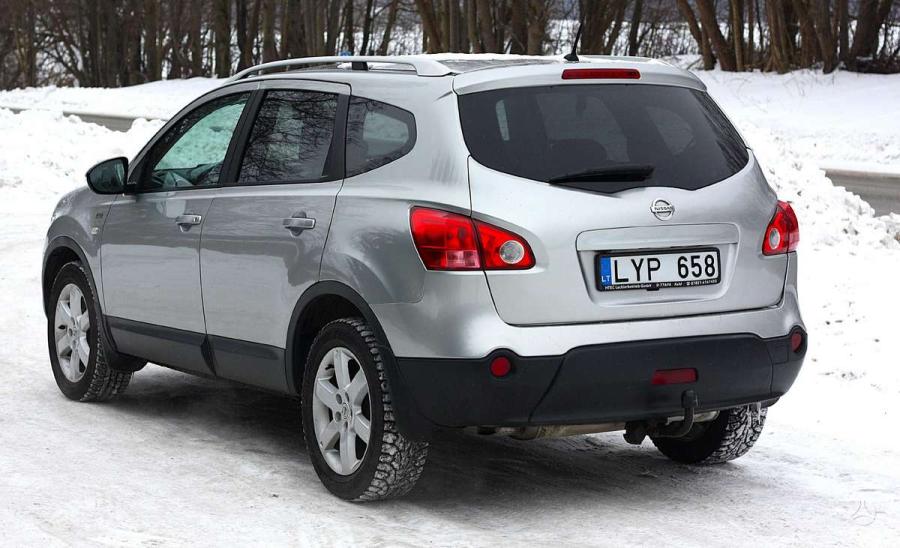 Grey Nissan qashqai+2 2009 in Kretinga, with an engine capacity of 2.00 L and mileage of 357 thousand km for 4699 €, photo 7 on AUTOMOTO.COM.LV