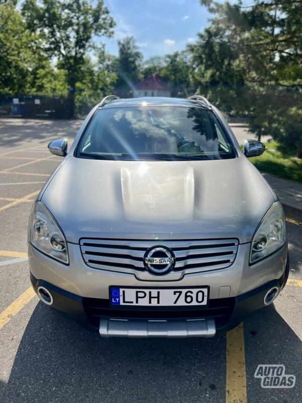 Pelēks Nissan qashqai+2 2009 Kauņa, ar dzinēja tilpumu 2.00 L un nobraukumu 274 tūkst. km par 2400 €, foto 2 vietnē AUTOMOTO.COM.LV