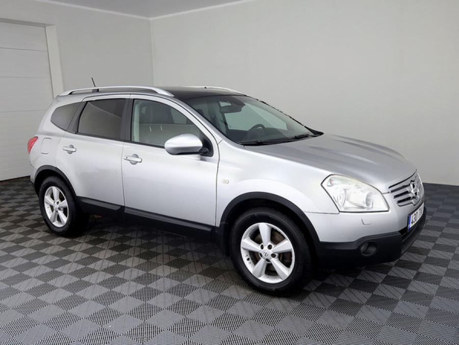 Grey Nissan qashqai+2 2009 in Tallinn, with an engine capacity of 2.00 L and mileage of 317 thousand km for 2699 €, photo 1 on AUTOMOTO.COM.LV
