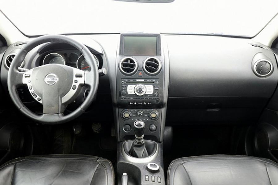 Grey Nissan qashqai+2 2009 in Tallinn, with an engine capacity of 2.00 L and mileage of 317 thousand km for 2699 €, photo 6 on AUTOMOTO.COM.LV