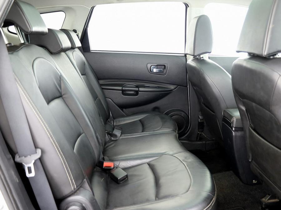 Grey Nissan qashqai+2 2009 in Tallinn, with an engine capacity of 2.00 L and mileage of 317 thousand km for 2699 €, photo 17 on AUTOMOTO.COM.LV