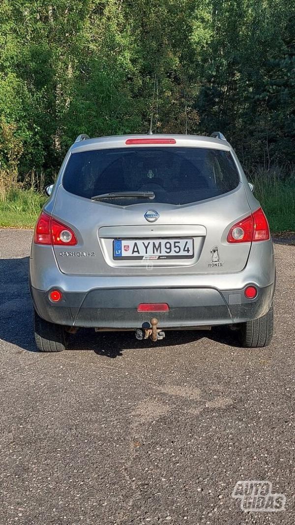 Pelēks Nissan qashqai+2 2009 Viļņa, ar dzinēja tilpumu 2.00 L un nobraukumu 292 tūkst. km par 4500 €, foto 2 vietnē AUTOMOTO.COM.LV