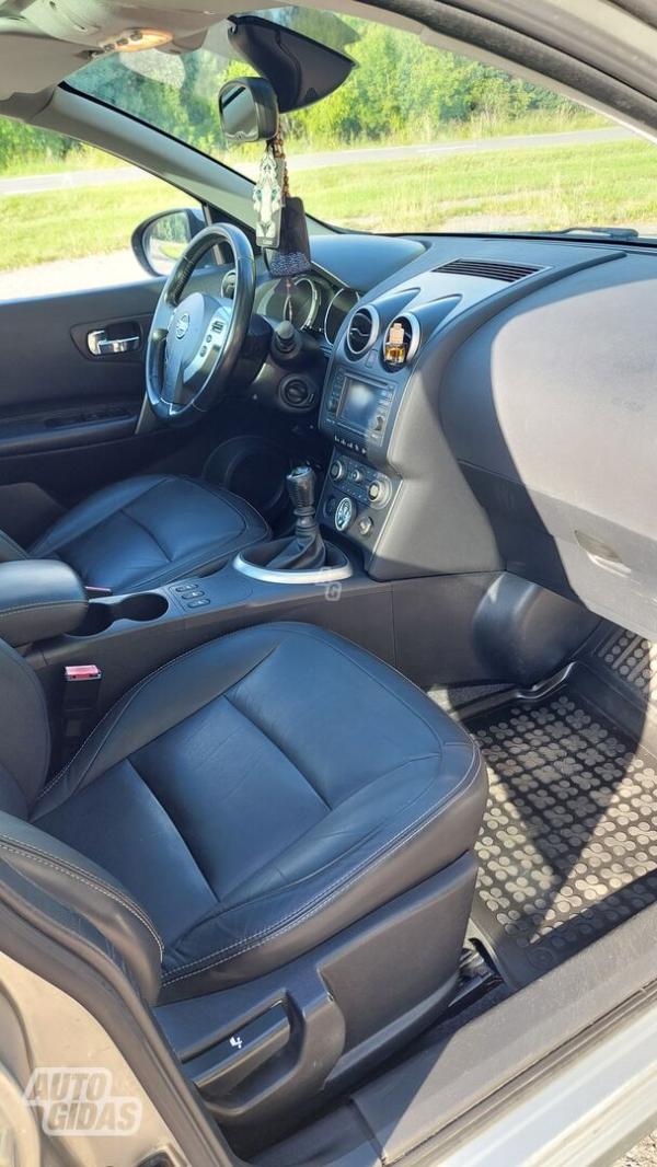 Pelēks Nissan qashqai+2 2009 Viļņa, ar dzinēja tilpumu 2.00 L un nobraukumu 292 tūkst. km par 4500 €, foto 8 vietnē AUTOMOTO.COM.LV