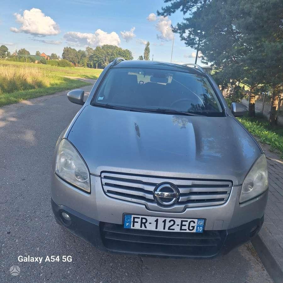 Grey Nissan qashqai+2 2009 in Taurage, with an engine capacity of 1.46 L and mileage of 241 thousand km for 3300 €, photo 3 on AUTOMOTO.COM.LV