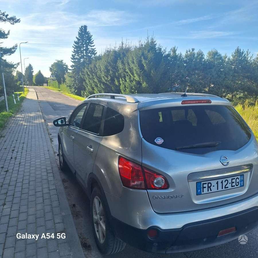 Grey Nissan qashqai+2 2009 in Taurage, with an engine capacity of 1.46 L and mileage of 241 thousand km for 3300 €, photo 6 on AUTOMOTO.COM.LV