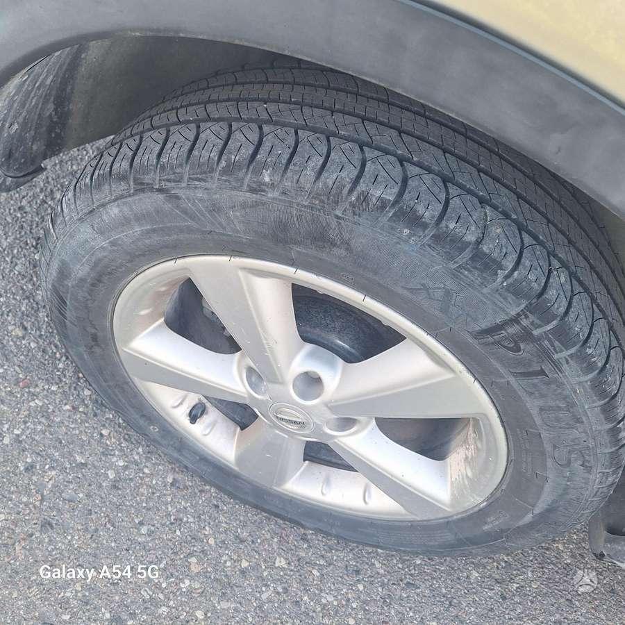 Grey Nissan qashqai+2 2009 in Taurage, with an engine capacity of 1.46 L and mileage of 241 thousand km for 3300 €, photo 15 on AUTOMOTO.COM.LV