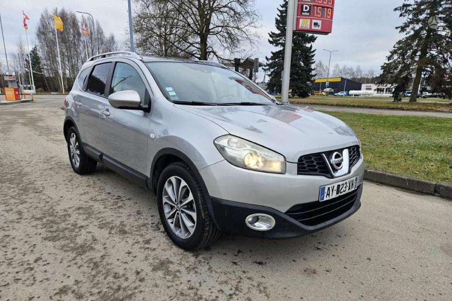 Pelēks Nissan qashqai+2 2010 Tauragė, ar dzinēja tilpumu 2.00 L un nobraukumu 226 tūkst. km par 4500 €, foto 2 vietnē AUTOMOTO.COM.LV