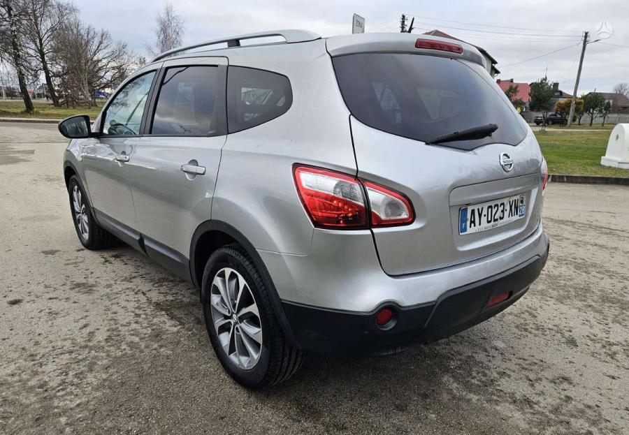 Pelēks Nissan qashqai+2 2010 Tauragė, ar dzinēja tilpumu 2.00 L un nobraukumu 226 tūkst. km par 4500 €, foto 3 vietnē AUTOMOTO.COM.LV