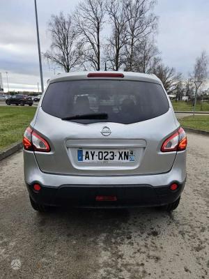 Pelēks Nissan qashqai+2 2010 Tauragė, ar dzinēja tilpumu 2.00 L un nobraukumu 226 tūkst. km par 4500 €, foto 7 vietnē AUTOMOTO.COM.LV