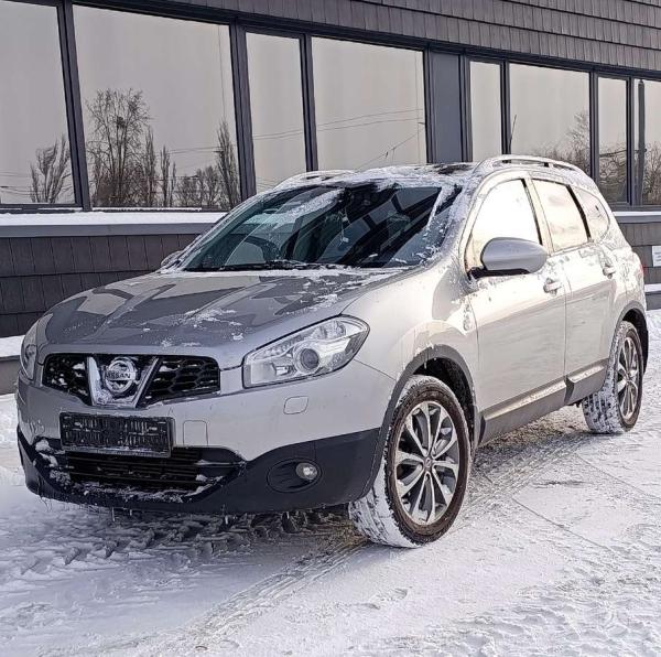 Pelēks Nissan qashqai+2 2010 Kauņa, ar dzinēja tilpumu 1.46 L un nobraukumu 194 tūkst. km par 5100 €, foto 1 vietnē AUTOMOTO.COM.LV