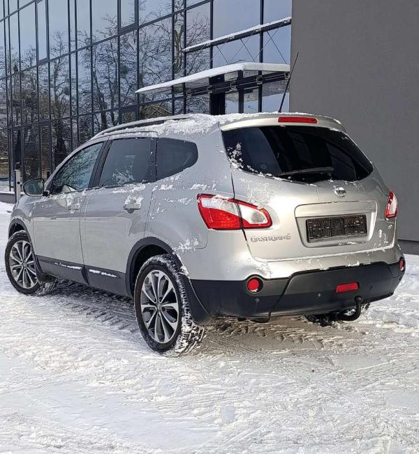 Pelēks Nissan qashqai+2 2010 Kauņa, ar dzinēja tilpumu 1.46 L un nobraukumu 194 tūkst. km par 5100 €, foto 4 vietnē AUTOMOTO.COM.LV