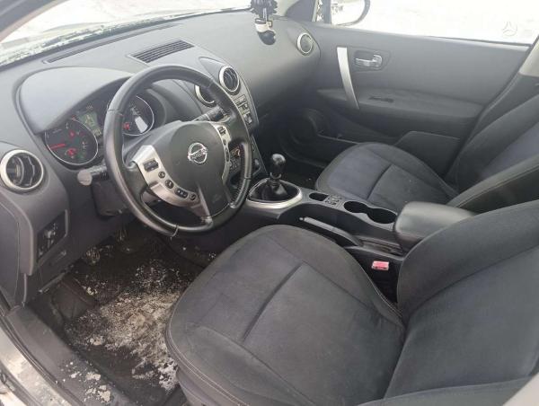 Pelēks Nissan qashqai+2 2010 Kauņa, ar dzinēja tilpumu 1.46 L un nobraukumu 194 tūkst. km par 5100 €, foto 7 vietnē AUTOMOTO.COM.LV