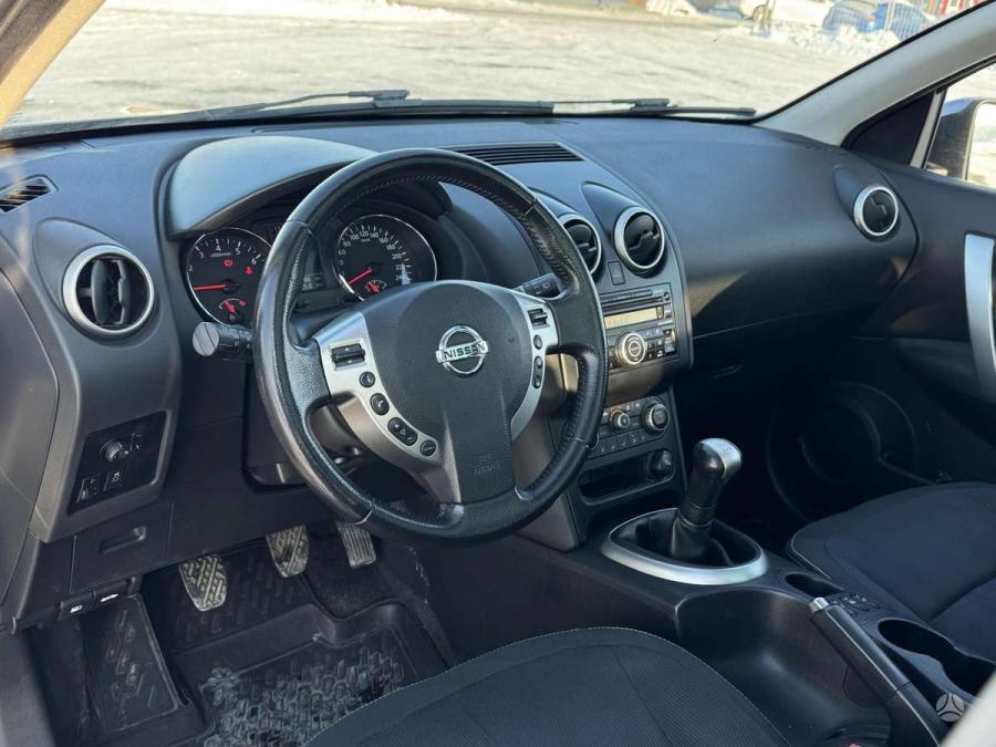 Pelēks Nissan qashqai+2 2010 Viļņa, ar dzinēja tilpumu 1.60 L un nobraukumu 185 tūkst. km par 5490 €, foto 13 vietnē AUTOMOTO.COM.LV