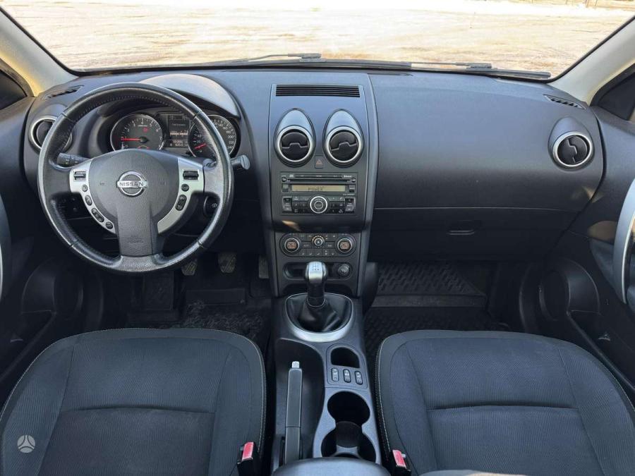 Pelēks Nissan qashqai+2 2010 Viļņa, ar dzinēja tilpumu 1.60 L un nobraukumu 185 tūkst. km par 5490 €, foto 18 vietnē AUTOMOTO.COM.LV