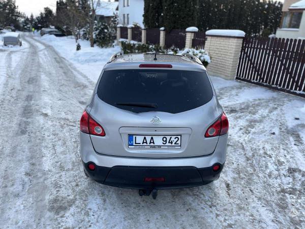 Grey Nissan qashqai+2 2010 in Vilnius, with an engine capacity of 2.00 L and mileage of 280 thousand km for 3950 €, photo 6 on AUTOMOTO.COM.LV