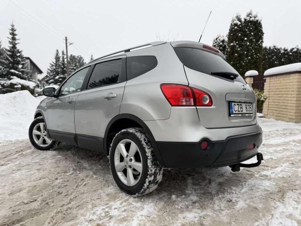 Pelēks Nissan qashqai+2 2010 Viļņa, ar dzinēja tilpumu 2.00 L un nobraukumu 260 tūkst. km par 3850 €, foto 8 vietnē AUTOMOTO.COM.LV