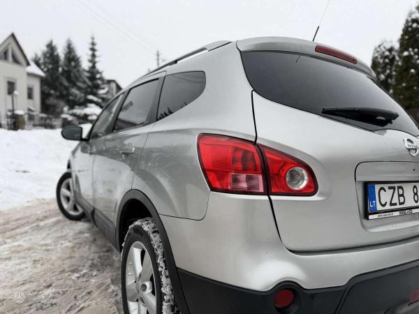 Pelēks Nissan qashqai+2 2010 Viļņa, ar dzinēja tilpumu 2.00 L un nobraukumu 260 tūkst. km par 3850 €, foto 9 vietnē AUTOMOTO.COM.LV