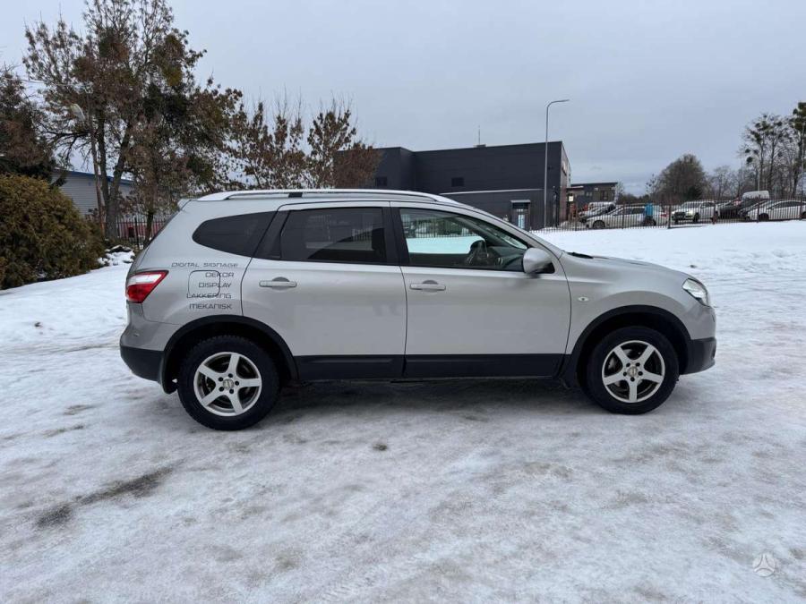 Pelēks Nissan qashqai+2 2010 Kauņa, ar dzinēja tilpumu 1.46 L un nobraukumu 221 tūkst. km par 4600 €, foto 2 vietnē AUTOMOTO.COM.LV