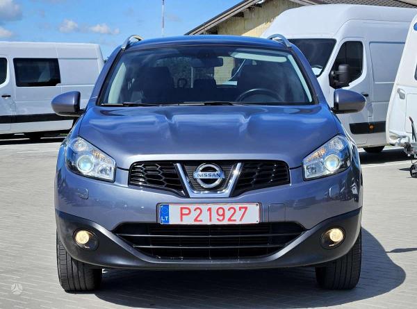 Grey Nissan qashqai+2 2010 in Taurage, with an engine capacity of 2.00 L and mileage of 174 thousand km for 5500 €, photo 3 on AUTOMOTO.COM.LV