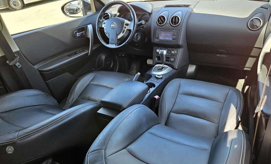 Pelēks Nissan qashqai+2 2010 Tauragė, ar dzinēja tilpumu 2.00 L un nobraukumu 174 tūkst. km par 5500 €, foto 14 vietnē AUTOMOTO.COM.LV
