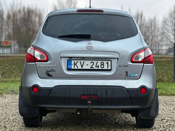 Pelēks Nissan qashqai+2 2010 Jelgava, ar dzinēja tilpumu 1.50 L un nobraukumu 342 tūkst. km par 3700 €, foto 5 vietnē AUTOMOTO.COM.LV