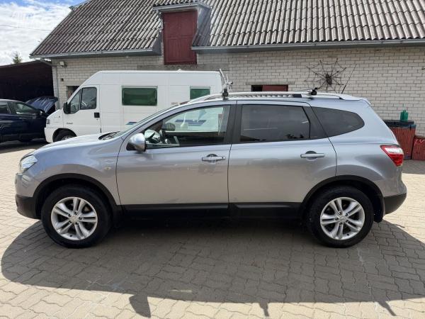 Grey Nissan qashqai+2 2010 in Kaunas, with an engine capacity of 2.00 L and mileage of 380 thousand km for 3990 €, photo 2 on AUTOMOTO.COM.LV
