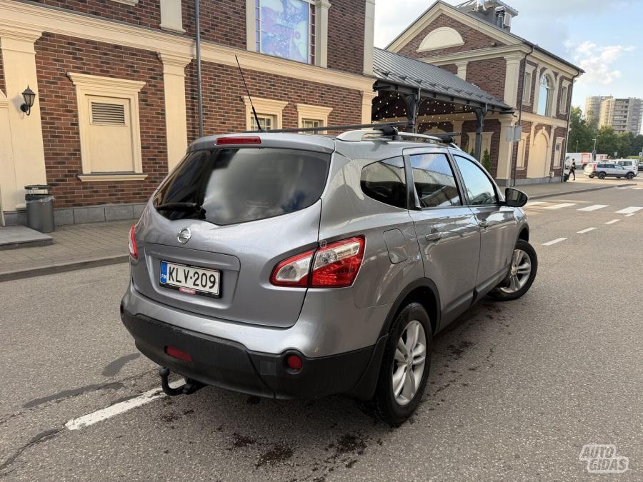 Grey Nissan qashqai+2 2010 in Kaunas, with an engine capacity of 2.00 L and mileage of 380 thousand km for 3990 €, photo 3 on AUTOMOTO.COM.LV