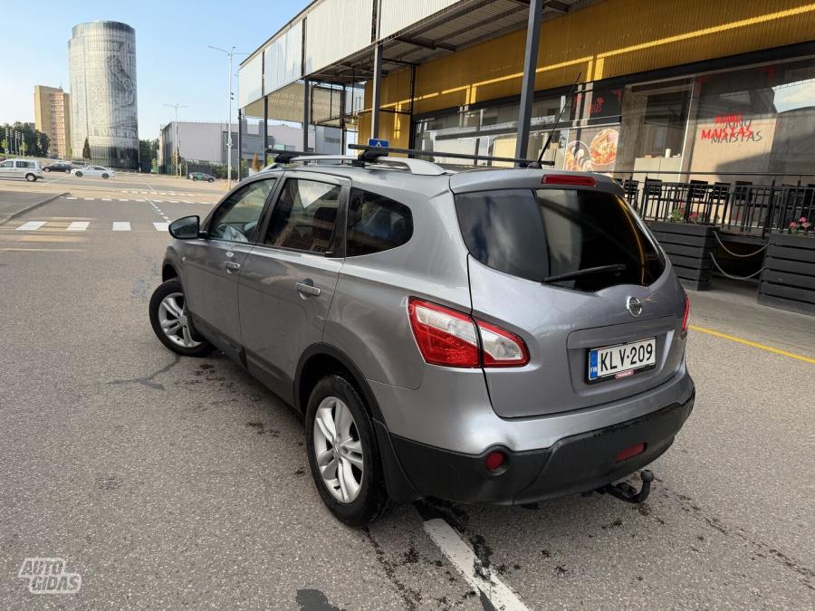 Grey Nissan qashqai+2 2010 in Kaunas, with an engine capacity of 2.00 L and mileage of 380 thousand km for 3990 €, photo 4 on AUTOMOTO.COM.LV
