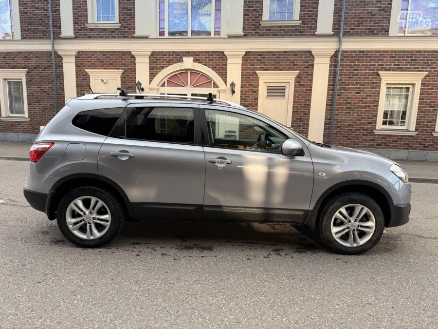 Grey Nissan qashqai+2 2010 in Kaunas, with an engine capacity of 2.00 L and mileage of 380 thousand km for 3990 €, photo 7 on AUTOMOTO.COM.LV