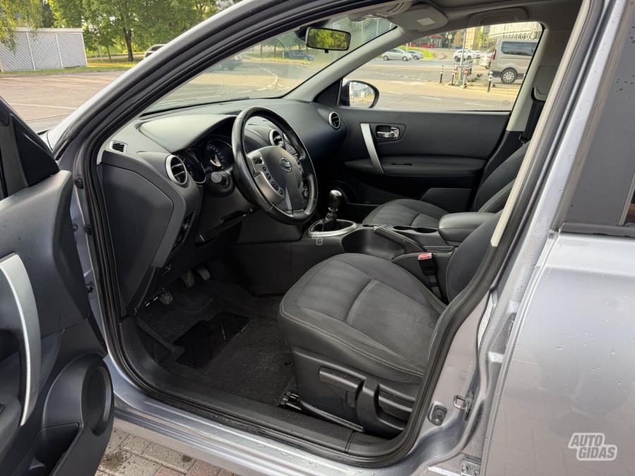 Grey Nissan qashqai+2 2010 in Kaunas, with an engine capacity of 2.00 L and mileage of 380 thousand km for 3990 €, photo 10 on AUTOMOTO.COM.LV