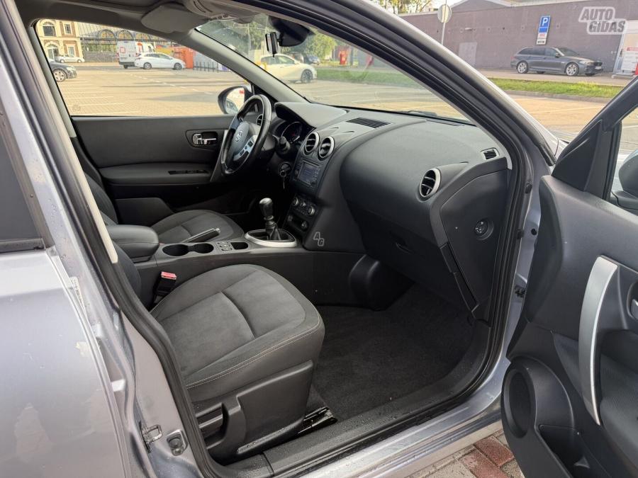 Grey Nissan qashqai+2 2010 in Kaunas, with an engine capacity of 2.00 L and mileage of 380 thousand km for 3990 €, photo 23 on AUTOMOTO.COM.LV