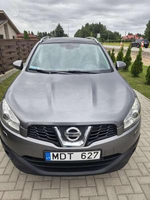 Grey Nissan qashqai+2 2010 in Klaipeda, with an engine capacity of 2.00 L and mileage of 335 thousand km for 4000 €, photo  on AUTOMOTO.COM.LV