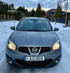 Grey Nissan qashqai+2 2011 in Vilnius, with an engine capacity of 2.00 L and mileage of 211 thousand km for 4150 €, photo 2 on AUTOMOTO.COM.LV