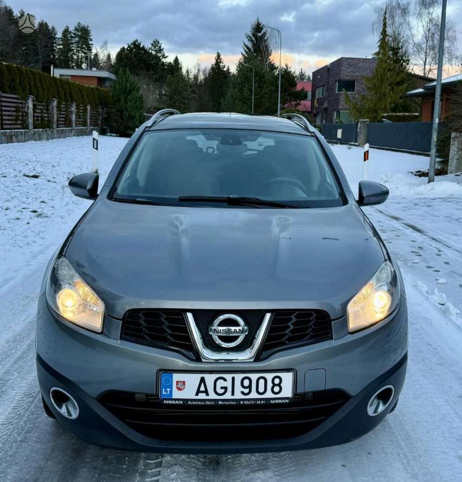 Grey Nissan qashqai+2 2011 in Vilnius, with an engine capacity of 2.00 L and mileage of 211 thousand km for 4150 €, photo 2 on AUTOMOTO.COM.LV