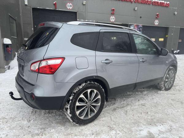 Grey Nissan qashqai+2 2011 in Kaunas, with an engine capacity of 2.00 L and mileage of 265 thousand km for 4850 €, photo 6 on AUTOMOTO.COM.LV