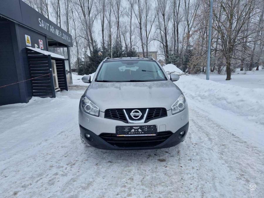 Grey Nissan qashqai+2 2011 in Radviliskis, with an engine capacity of 2.00 L and mileage of 240 thousand km for 4450 €, photo 3 on AUTOMOTO.COM.LV